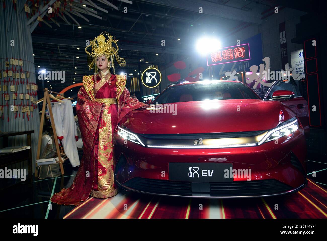 Cosplayers dress up as figures from animations, comics, and games ...