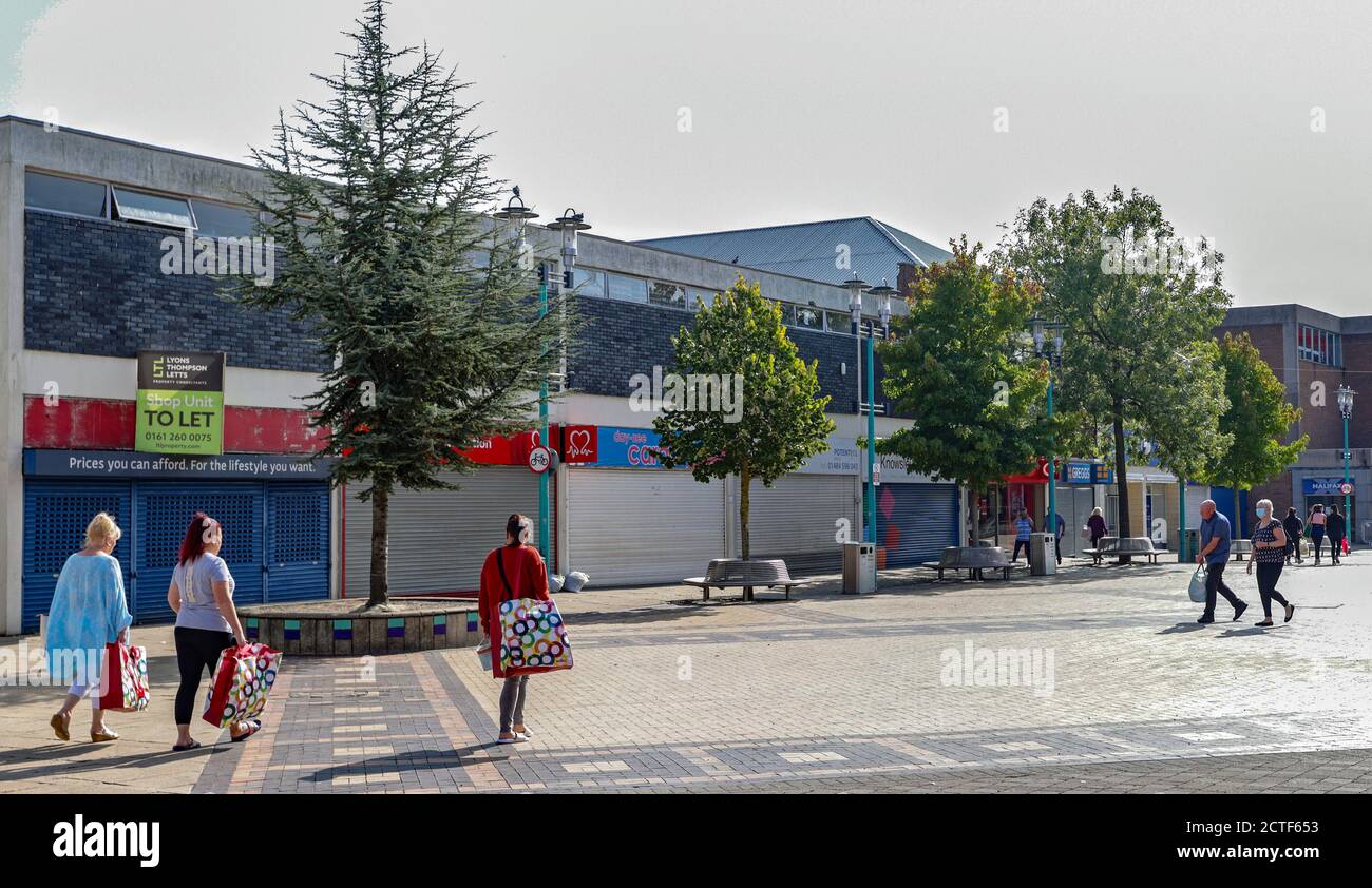 Huyton village hi-res stock photography and images - Alamy