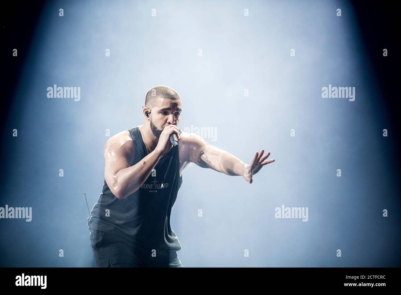 Drake rapper hi-res stock photography and images - Alamy