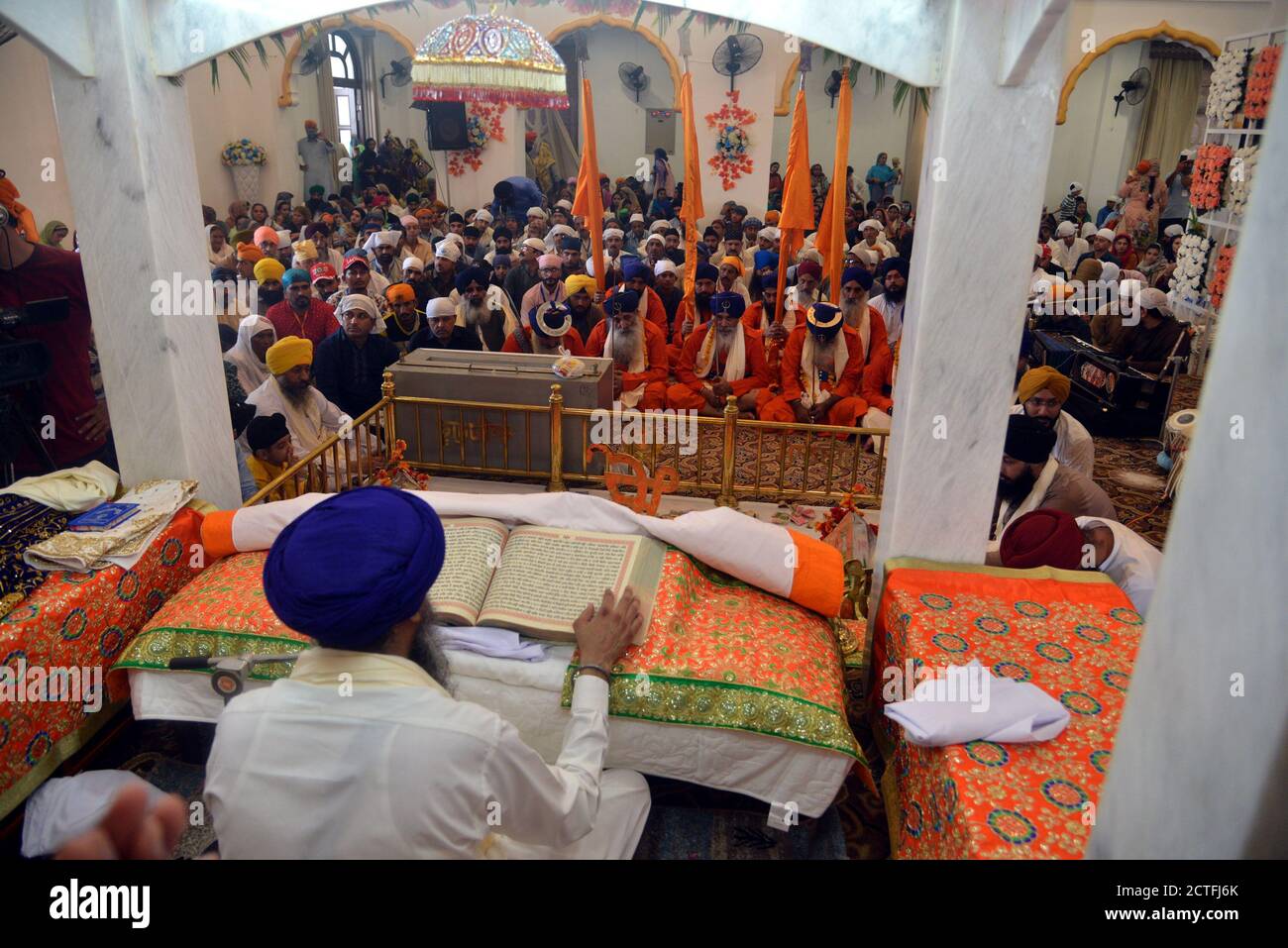 Sikh community in large numbers from Pakistan and other countries are ...