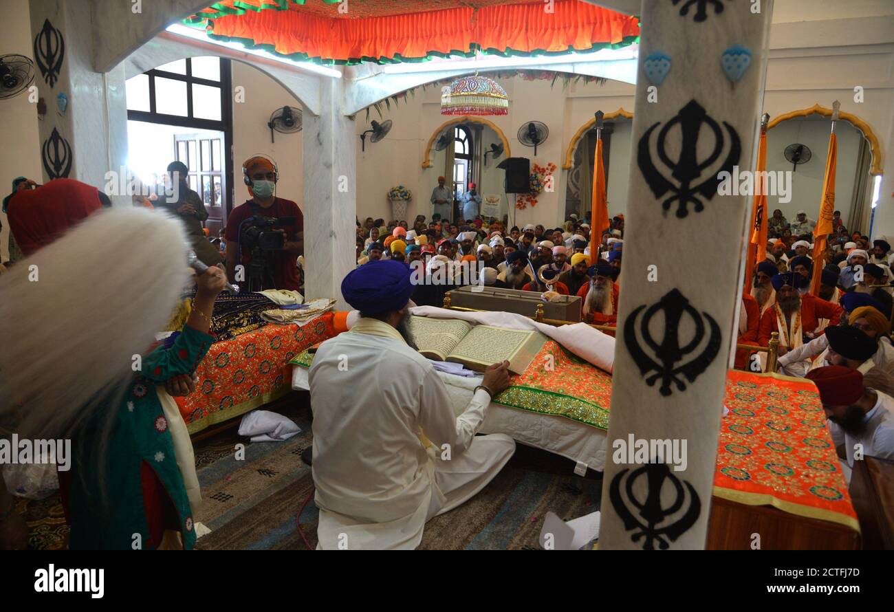 Sikh community in large numbers from Pakistan and other countries are ...