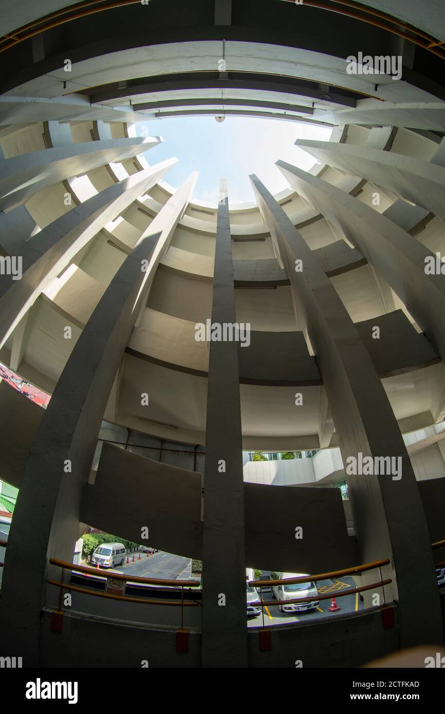 Spiral concrete ramp hi-res stock photography and images - Alamy