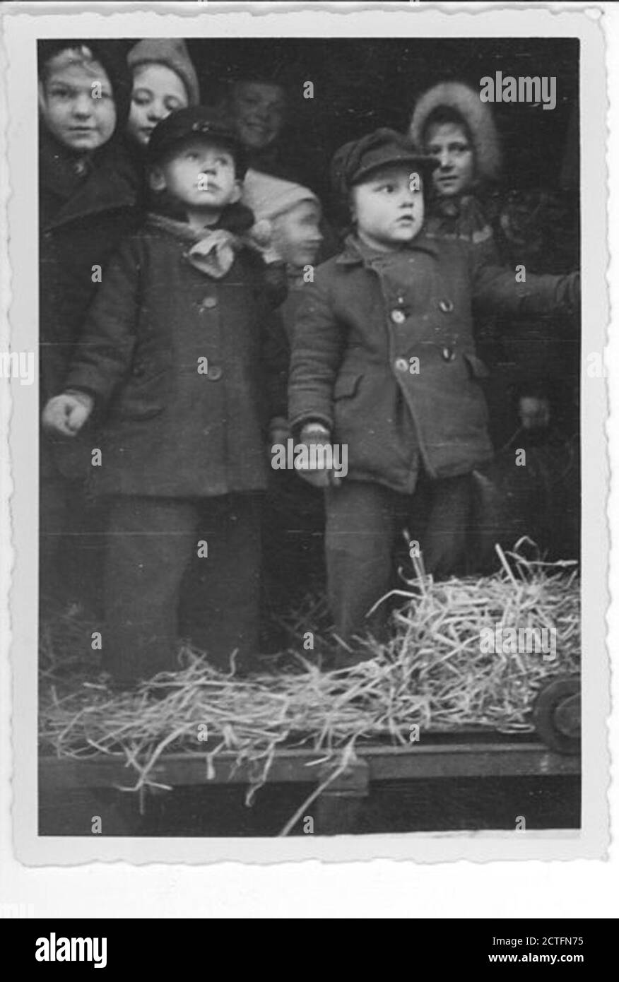 Mennonite Children High Resolution Stock Photography and Images - Alamy