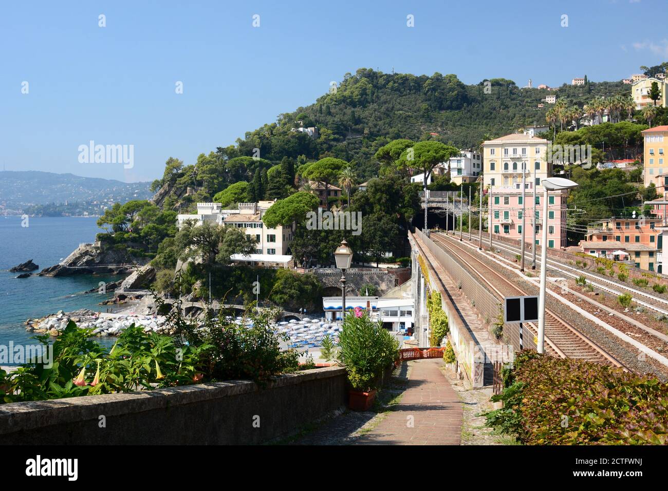 Rapallo train station hi-res stock photography and images - Alamy