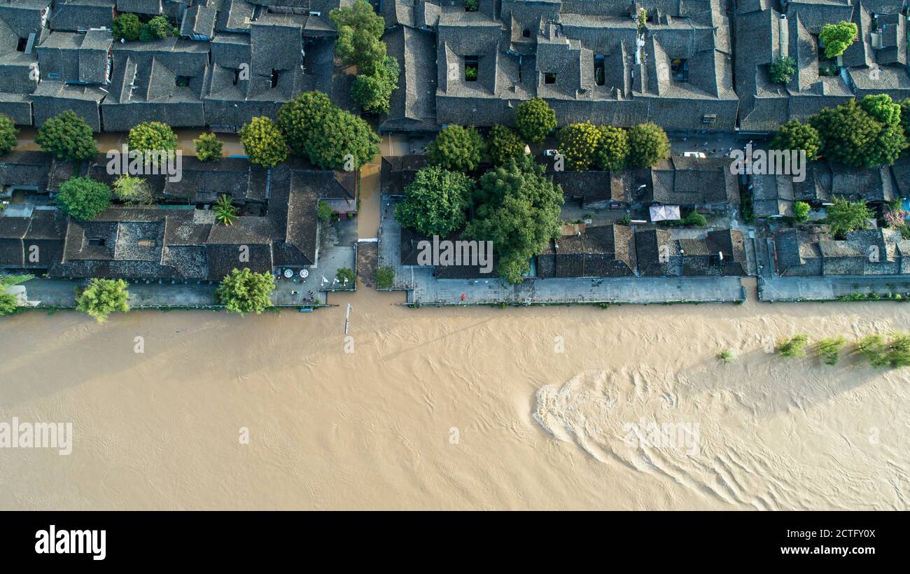 The ancient city of langzhong hi-res stock photography and images - Alamy