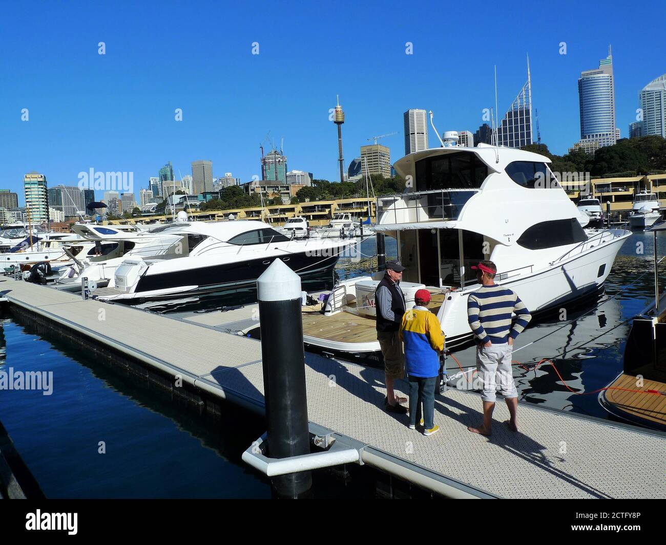 Small luxury yachts hi-res stock photography and images - Alamy