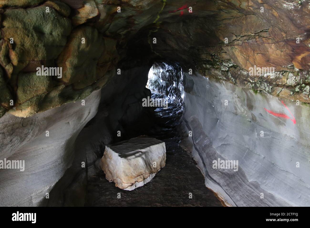 Queenscliff tunnel hi-res stock photography and images - Alamy