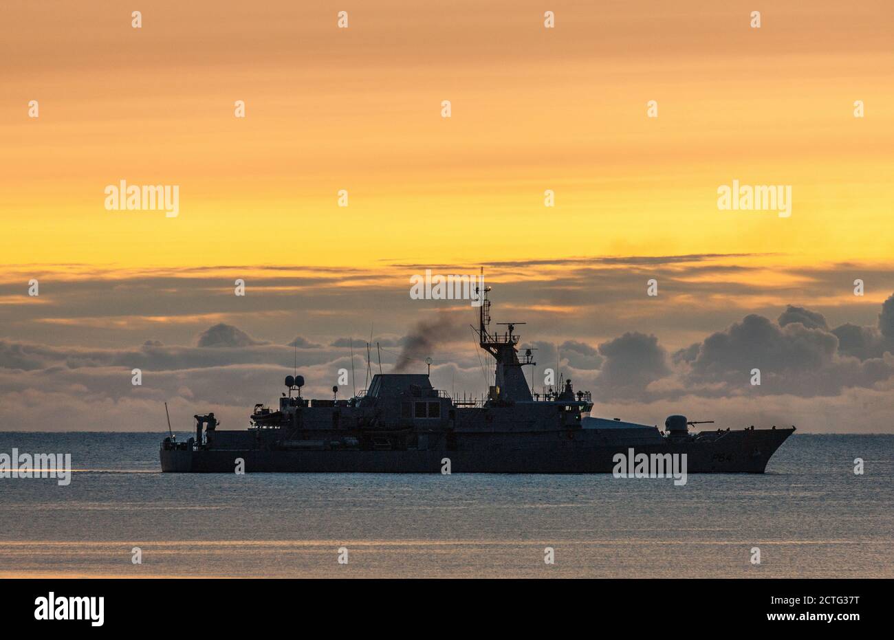 Irish naval service offshore patrol vessel hi-res stock photography and ...