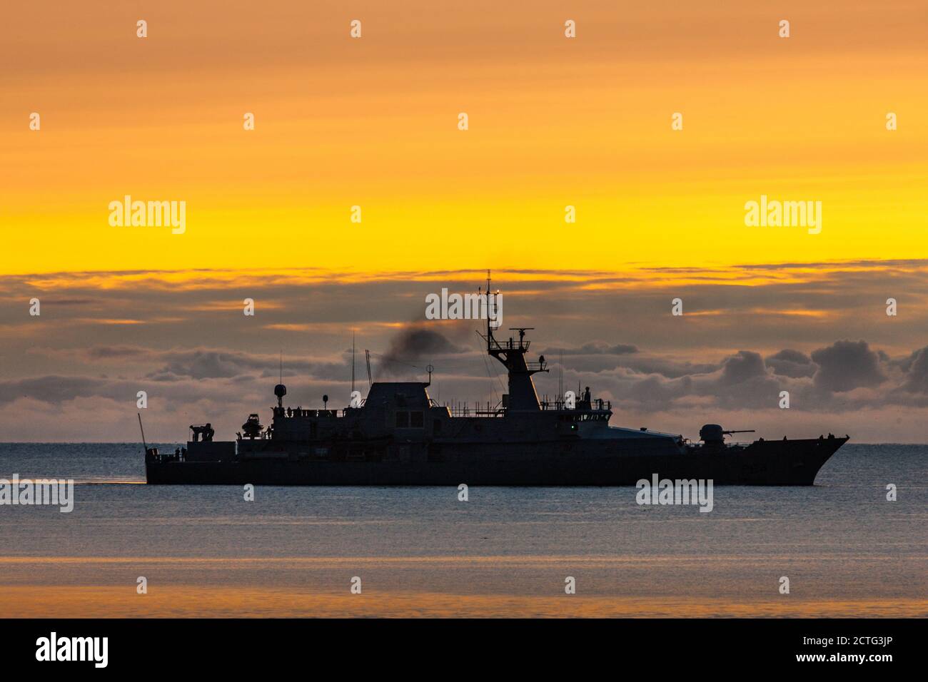 Irish naval service offshore patrol vessel hi-res stock photography and ...