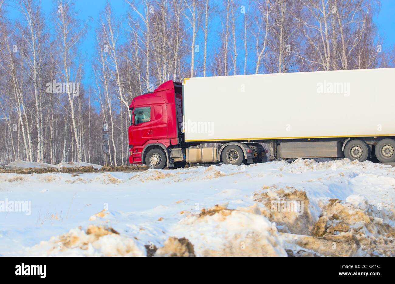 Truck snow blizzard delivery hi-res stock photography and images - Alamy