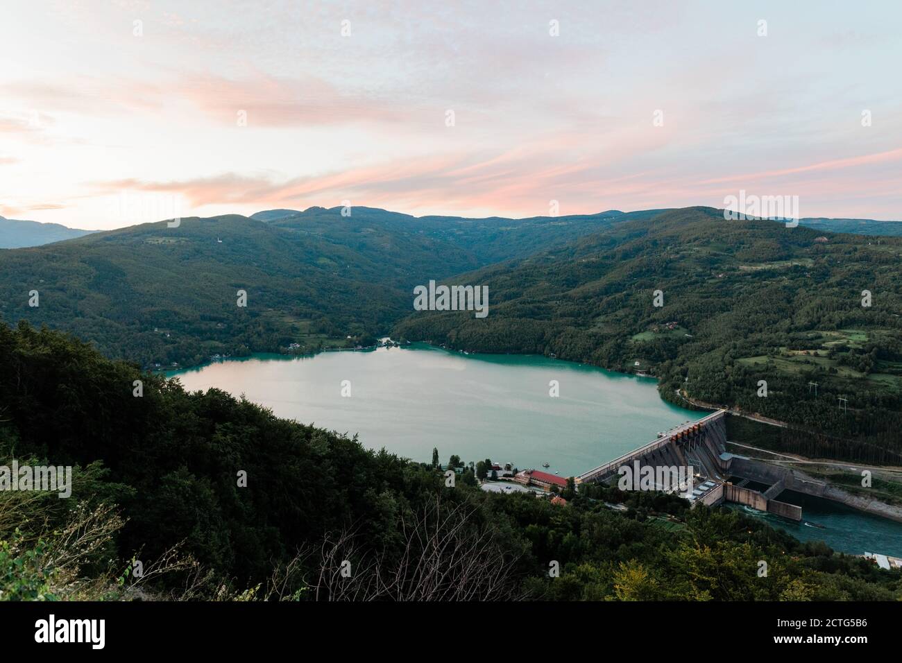 Landscape view sunset lake hi-res stock photography and images - Alamy