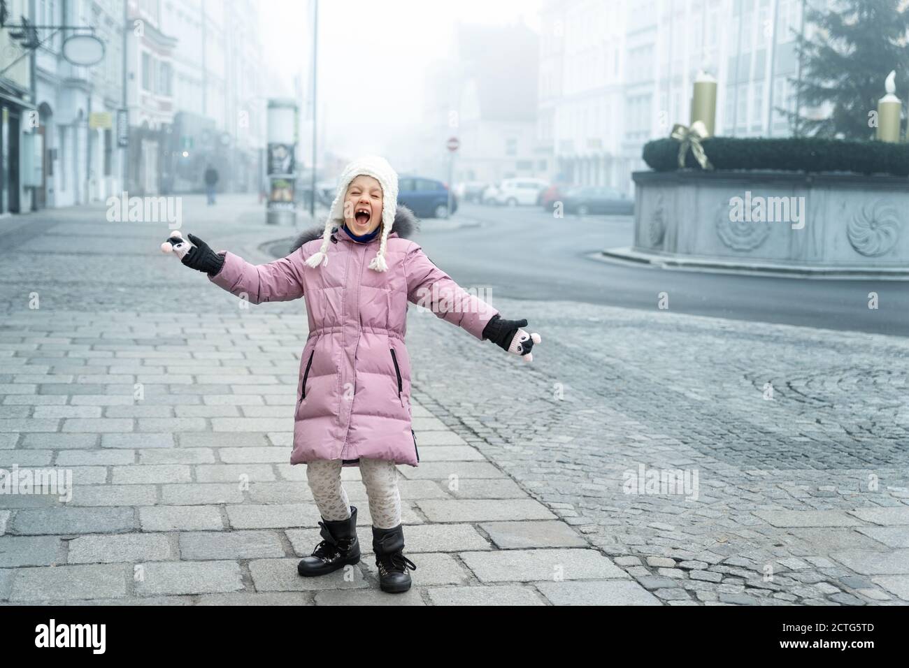 Angry girl on the street hi-res stock photography and images - Alamy