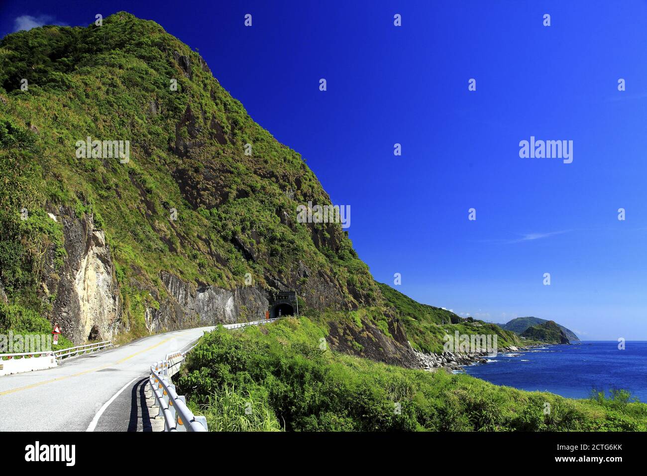 Taiwan Hualien Fengbin do not know children cliffs coast Stock Photo ...