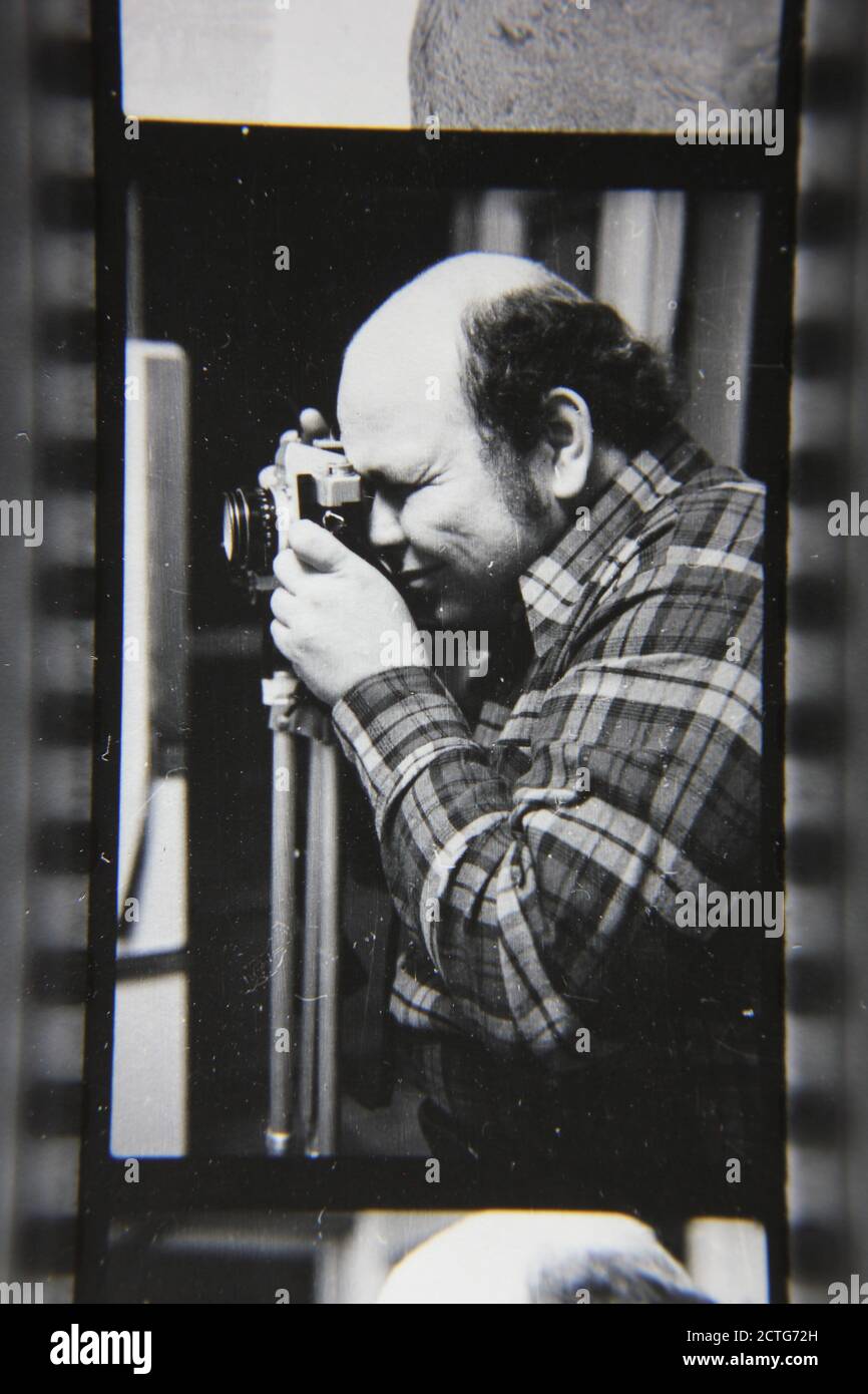 1970s photographer taking picture hi-res stock photography and images ...