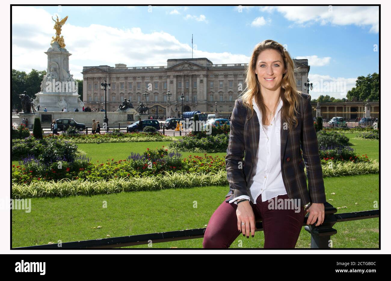 BRITISH SKELETON OLYMPIC CHAMPION AMY WILLIAMS PHOTOGRAPHED IN FRONT OF ...
