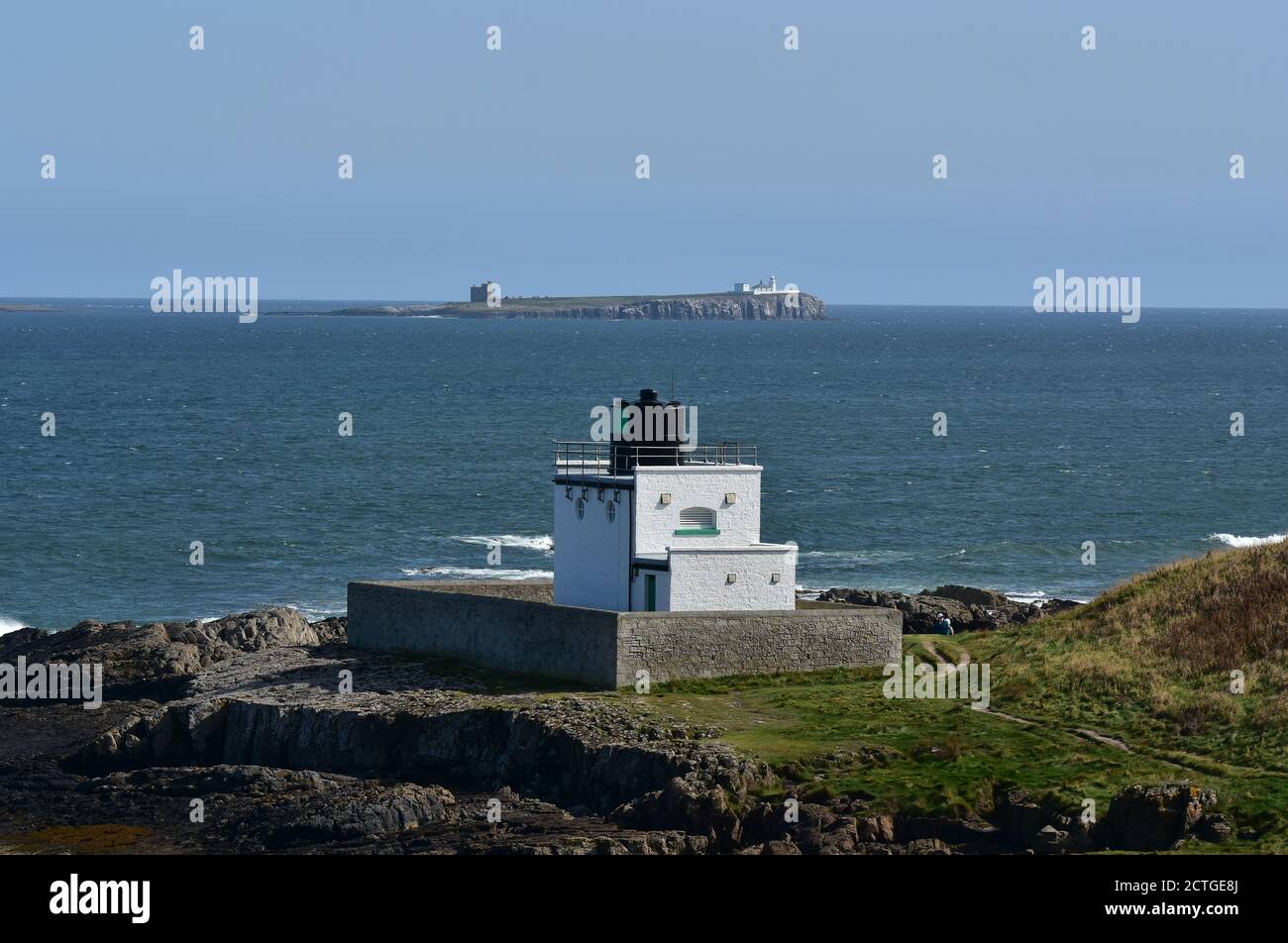 Stag rock bamburgh hi-res stock photography and images - Alamy