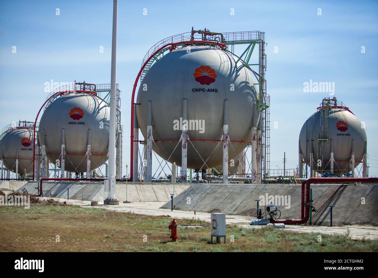 Lng refinery hi-res stock photography and images - Alamy