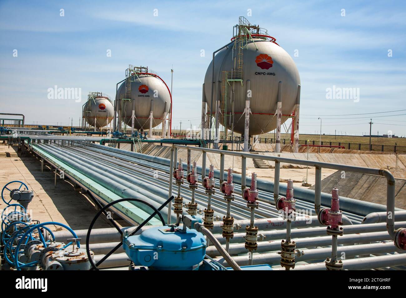 Gas pipeline kazakhstan hi-res stock photography and images - Alamy