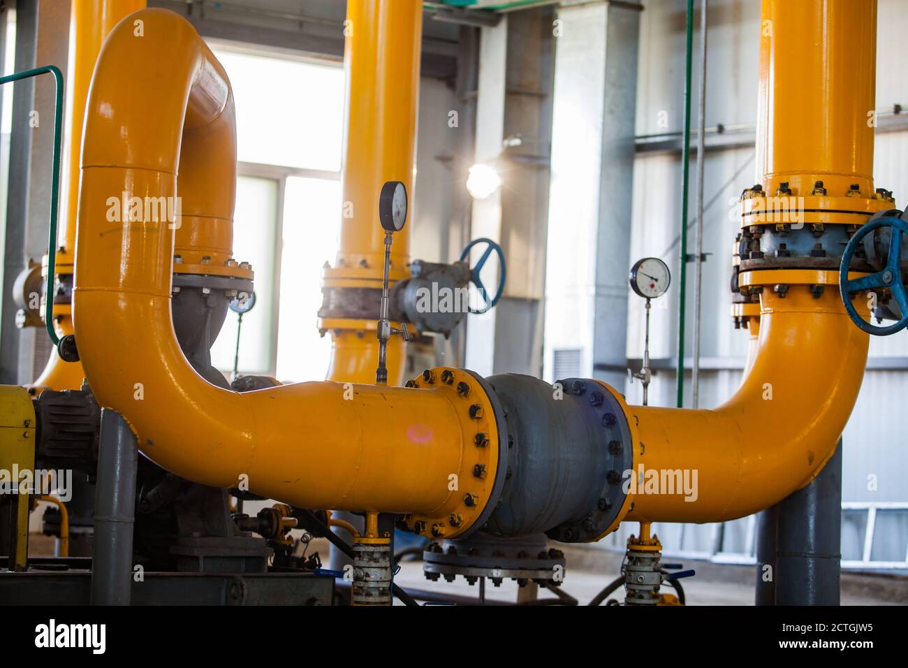 High pressure processing technology hi-res stock photography and images ...