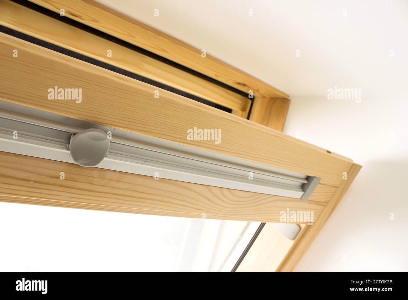 Skylight windows hi-res stock photography and images - Alamy