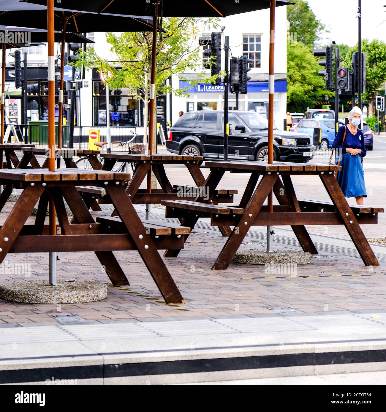Empty high steet uk hi-res stock photography and images - Alamy