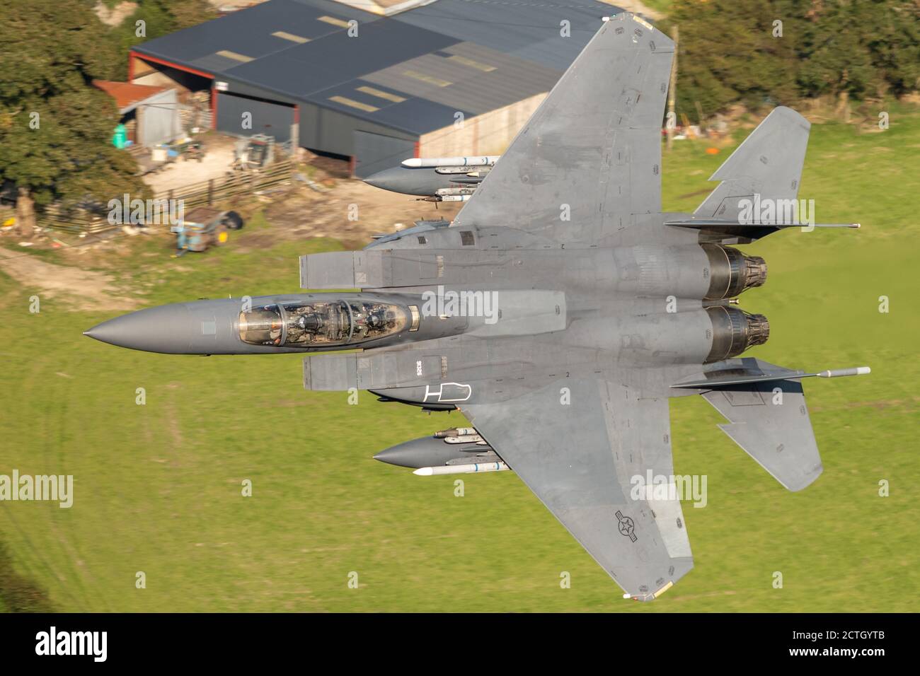 Mach loop F15 Eagle Stock Photo - Alamy