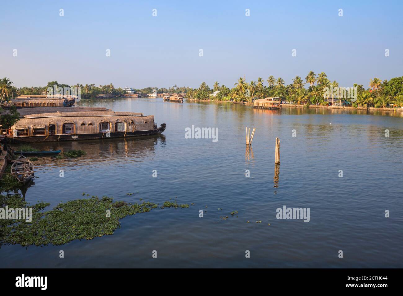 Alleppey Houseboats High Resolution Stock Photography and Images - Alamy