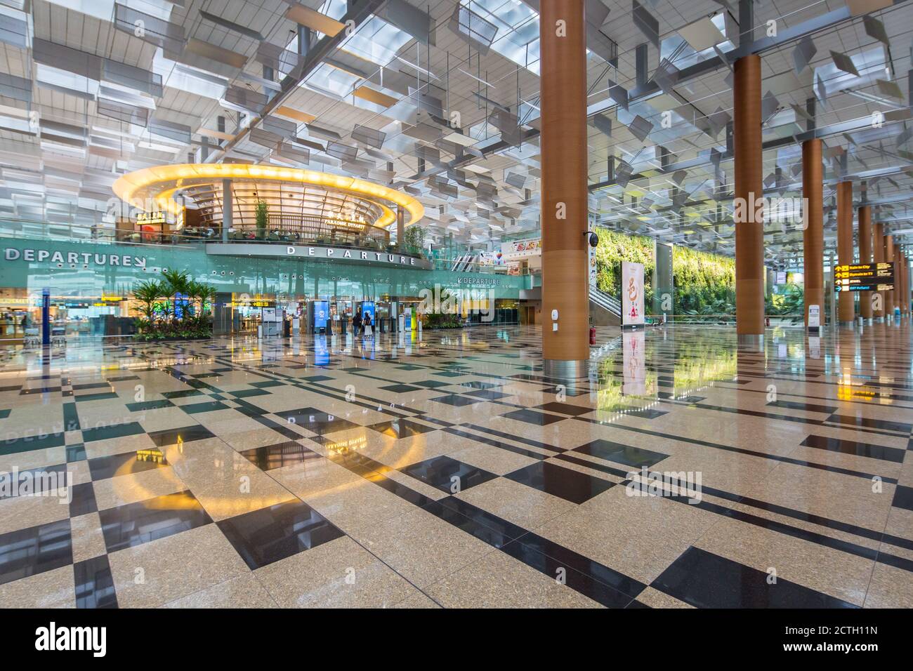 Interior of Changi Airport Terminal 3 Departure Hall. Singapore Stock ...