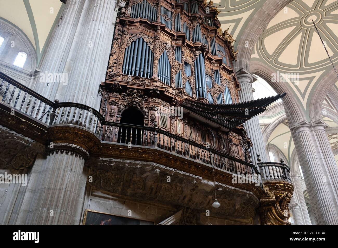 Pipe organ church hi-res stock photography and images - Alamy