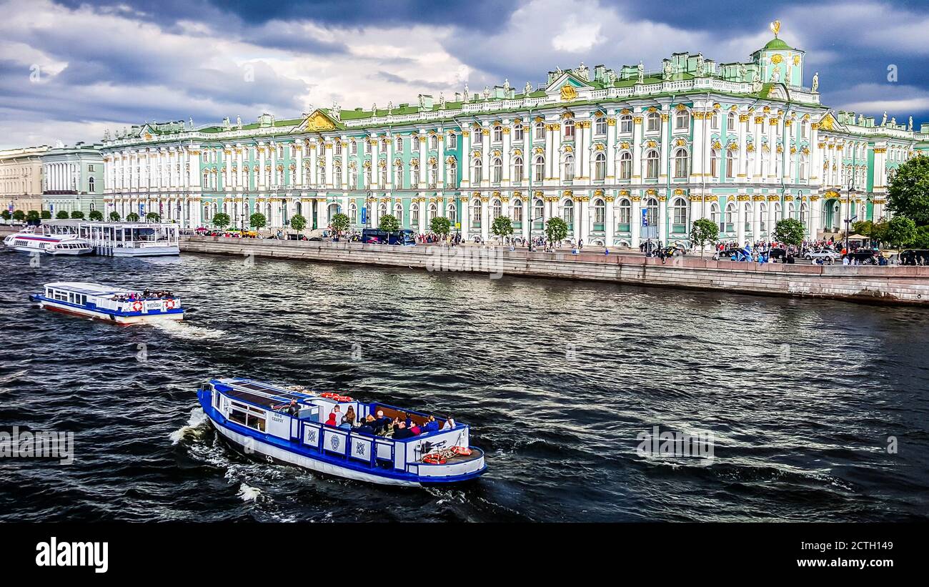 Hermitage museum st petersburg exterior hi-res stock photography and ...