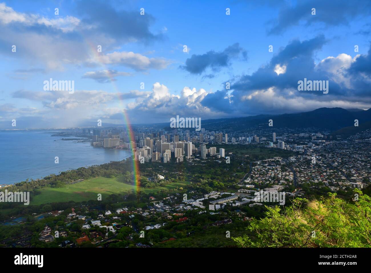 Rainbow over honolulu hi-res stock photography and images - Alamy