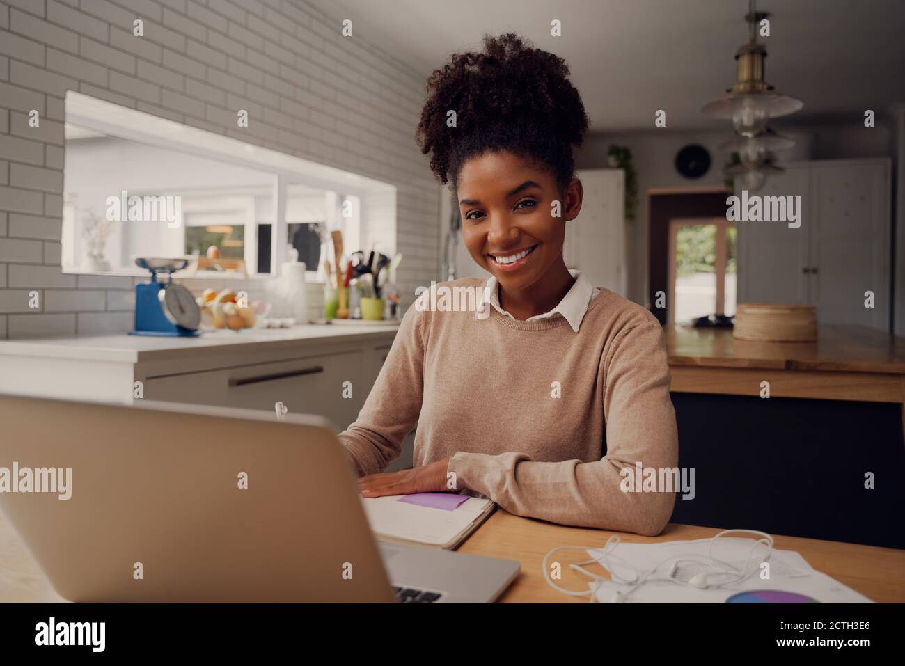 African college student laptop study hi-res stock photography and ...