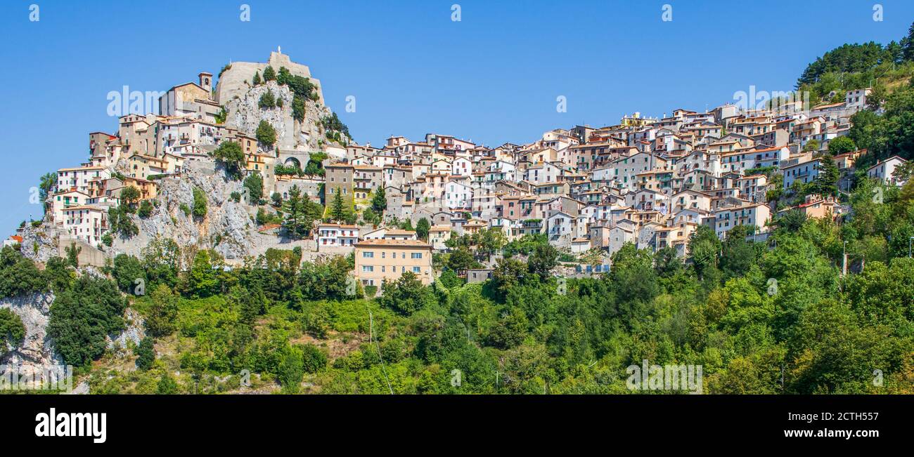 One of the most picturesque villages of the Apennine Mountains, Cervara ...