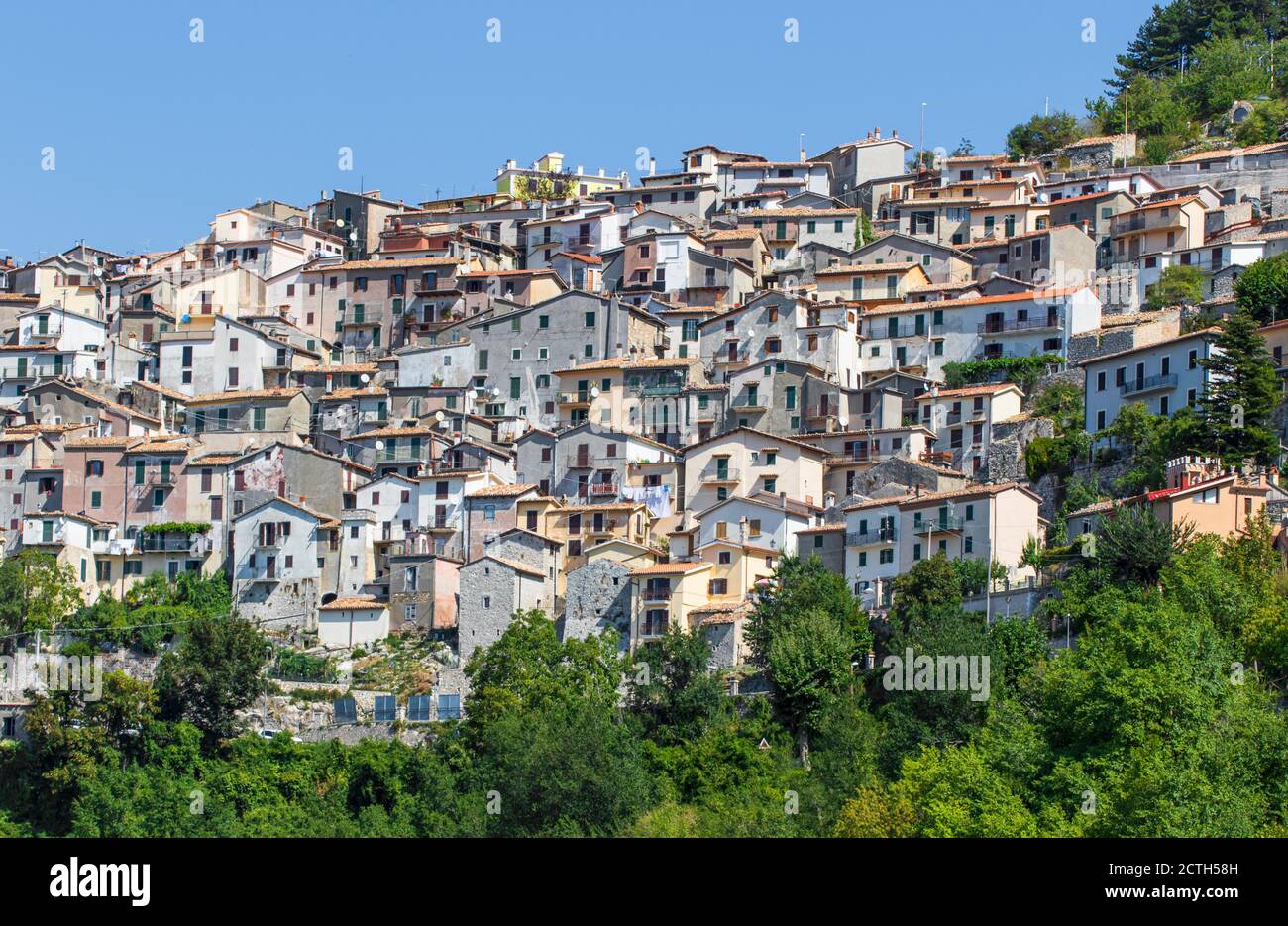 One of the most picturesque villages of the Apennine Mountains, Cervara ...