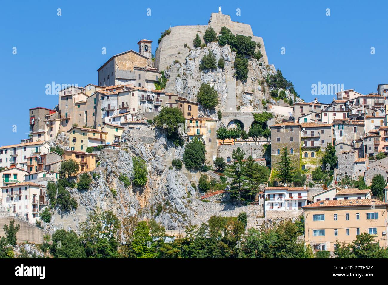 One of the most picturesque villages of the Apennine Mountains, Cervara ...