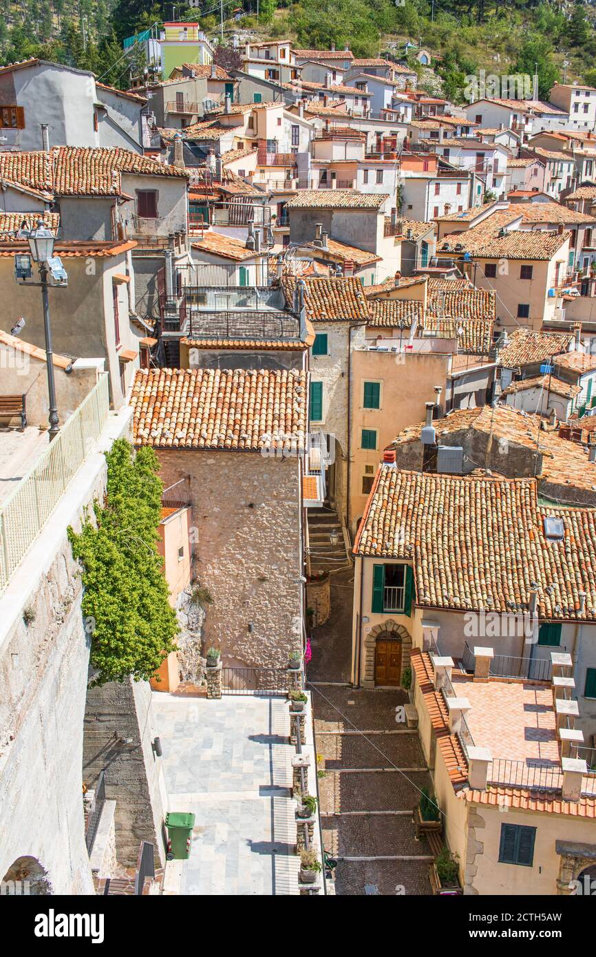 One of the most picturesque villages of the Apennine Mountains, Cervara ...