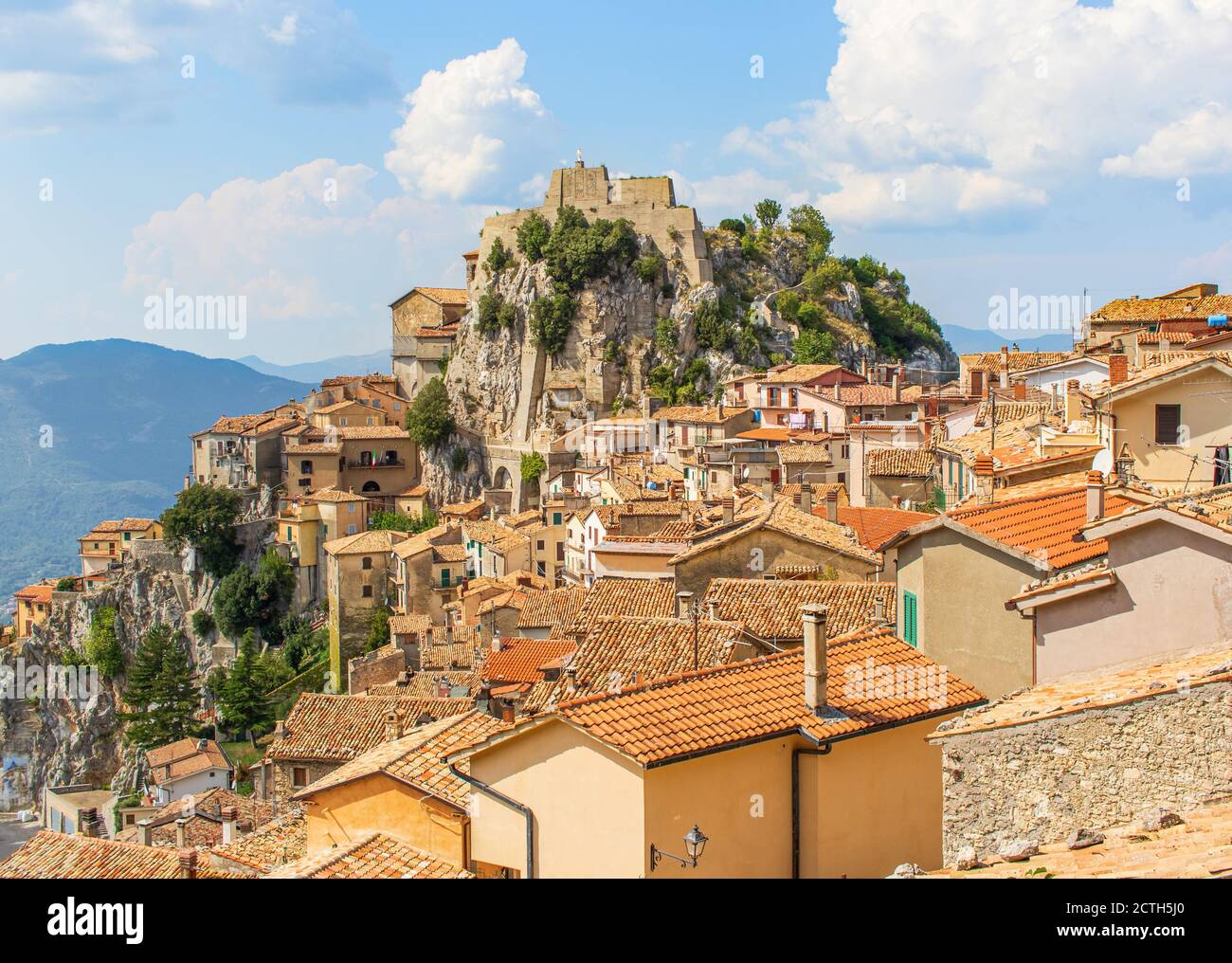One of the most picturesque villages of the Apennine Mountains, Cervara ...