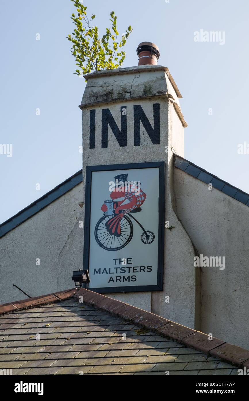 The Maltsters Arms waterside pub at Bow Creek in the hamlet of ...