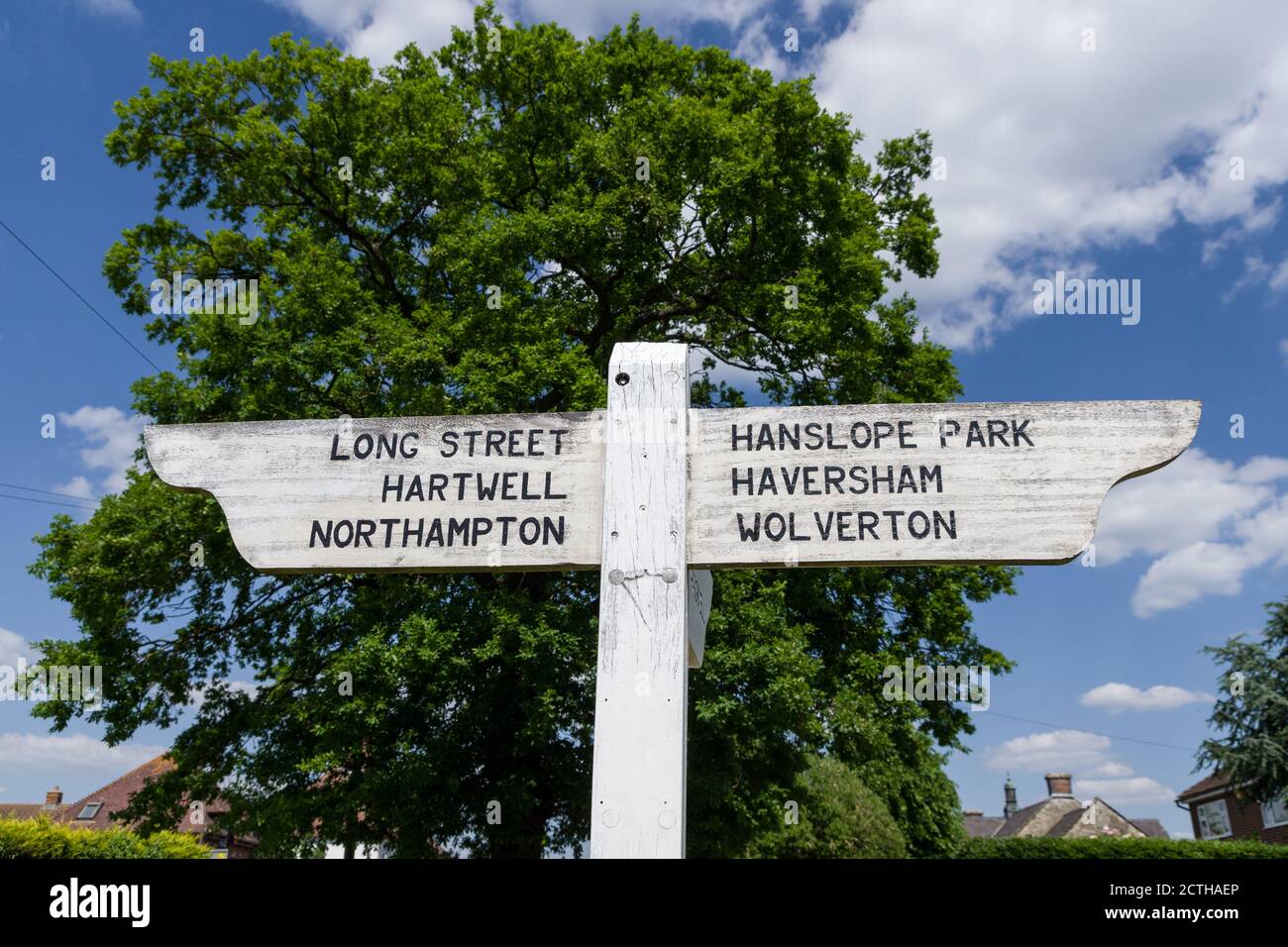 Old signpost village hi-res stock photography and images - Alamy
