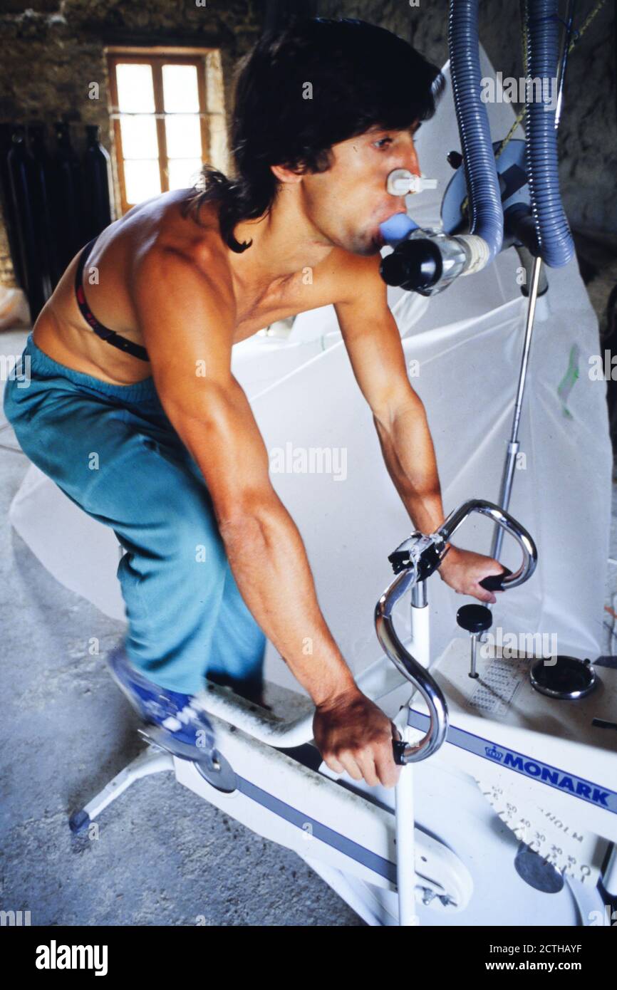 Medically controlled training hi-res stock photography and images - Alamy