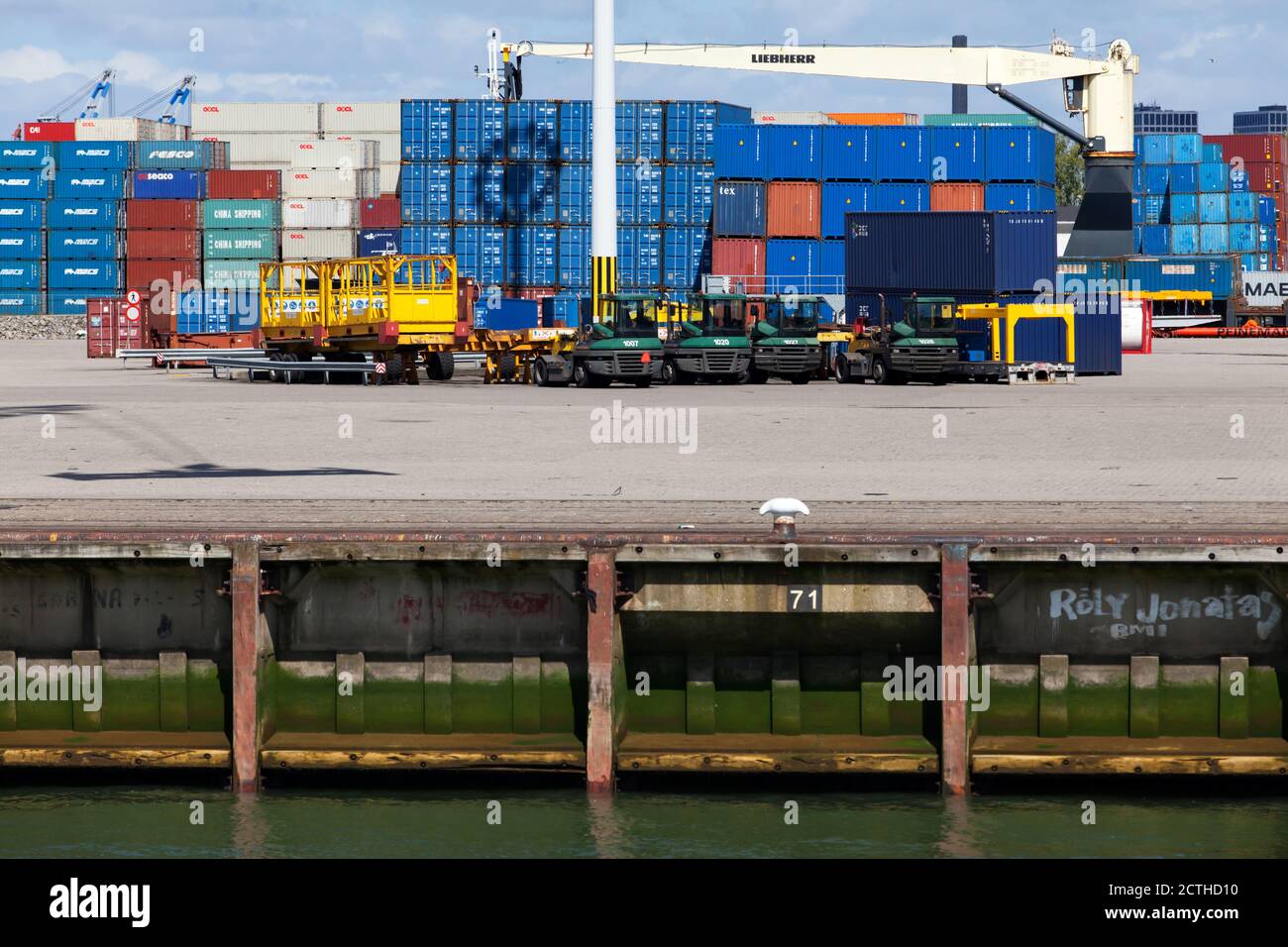 ROTTERDAM - Container storage in the harbour Stock Photo - Alamy