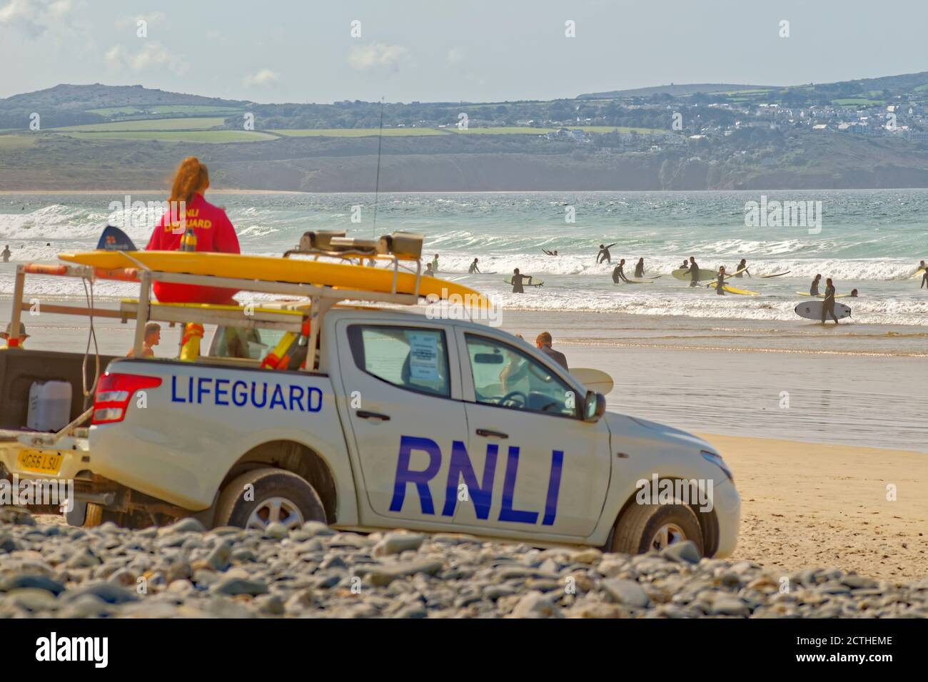 Cornwall lifeguards rnli hi-res stock photography and images - Alamy