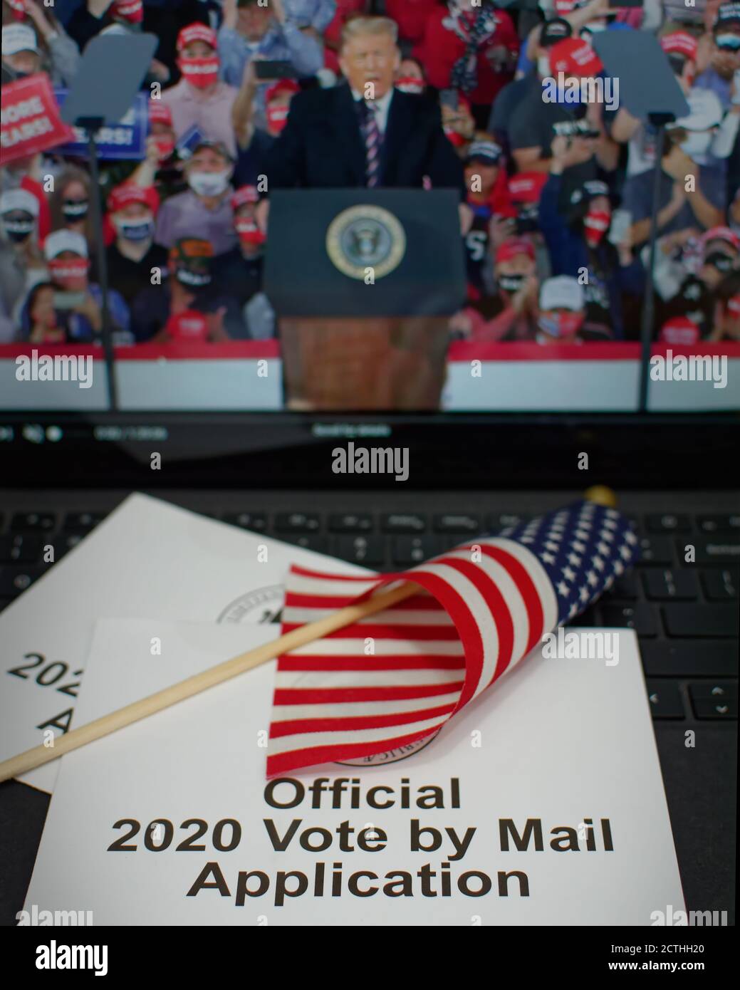 Trump podium flag hi-res stock photography and images - Alamy