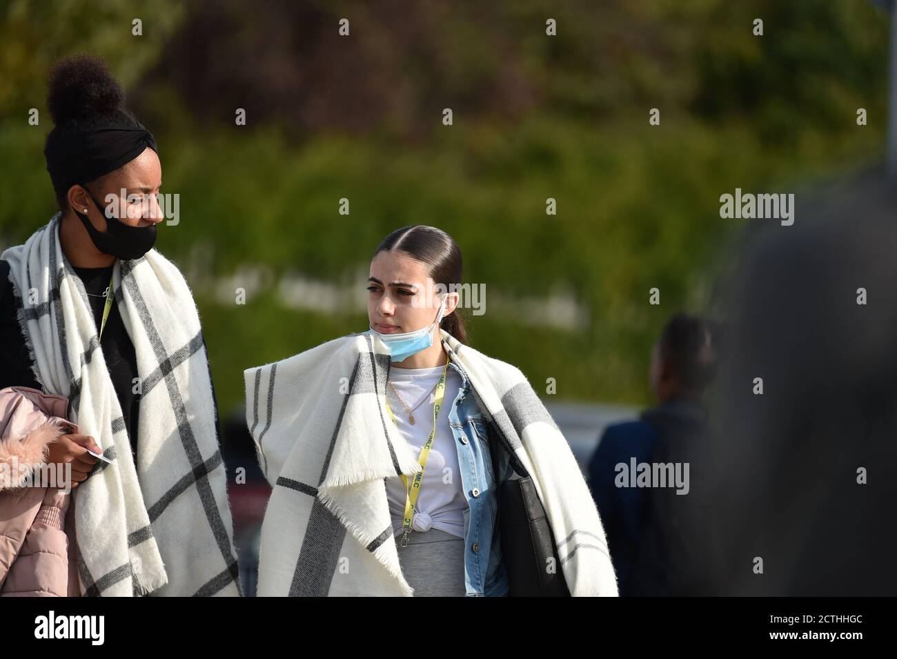 People in the UK wear masks for everyday life during Covid 19 Pandemic ...