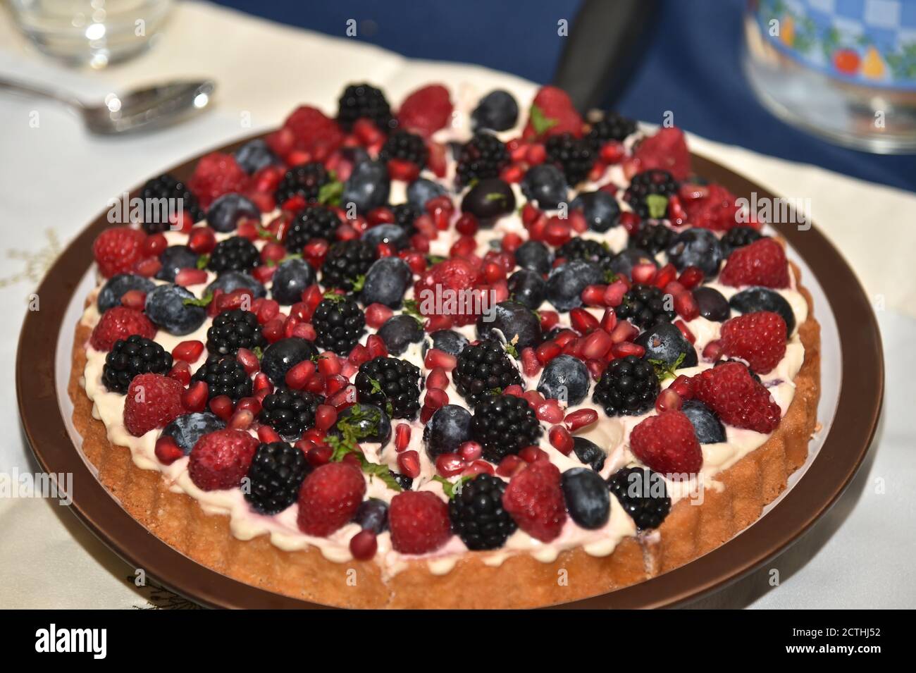 Fruit Flan pudding Stock Photo - Alamy