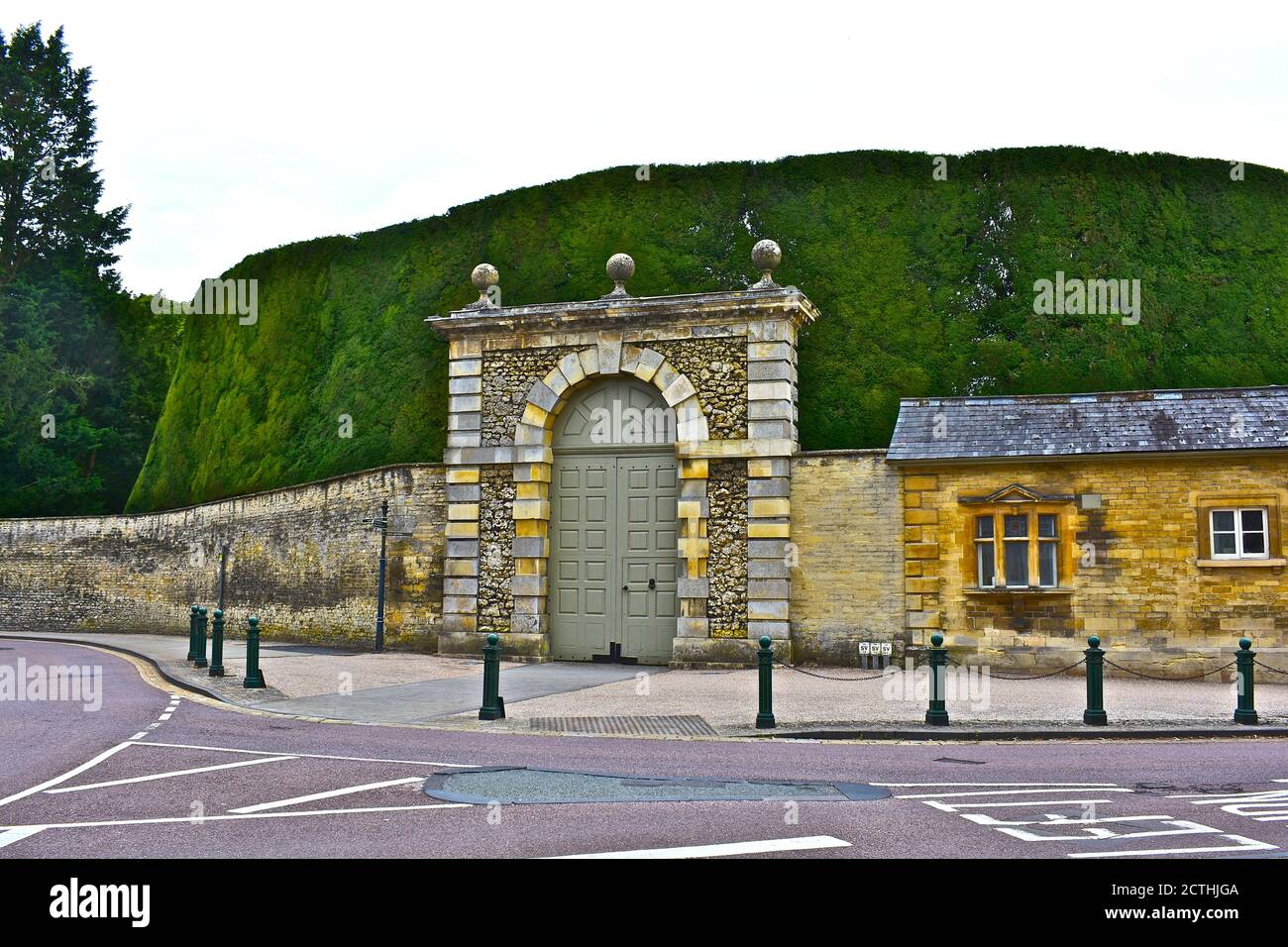 The tallest yew tree hedge in Britain outside the country house ...