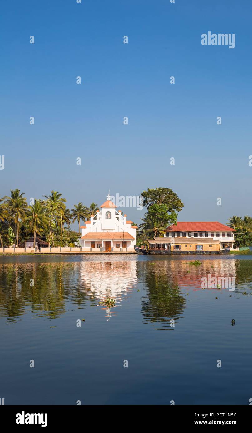 Backwaters near alleppey alappuzha hi-res stock photography and images ...