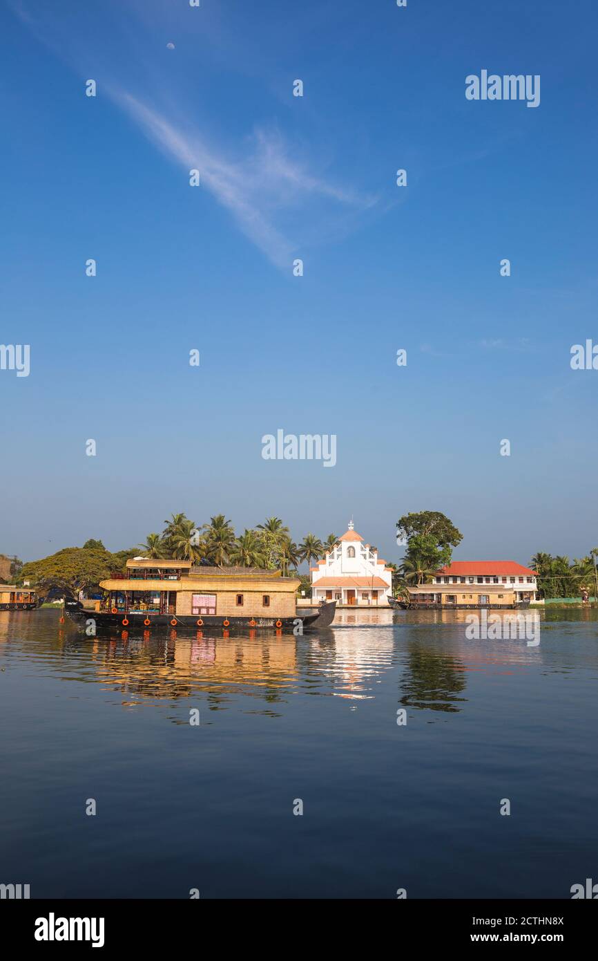 Backwaters near alleppey alappuzha hi-res stock photography and images ...
