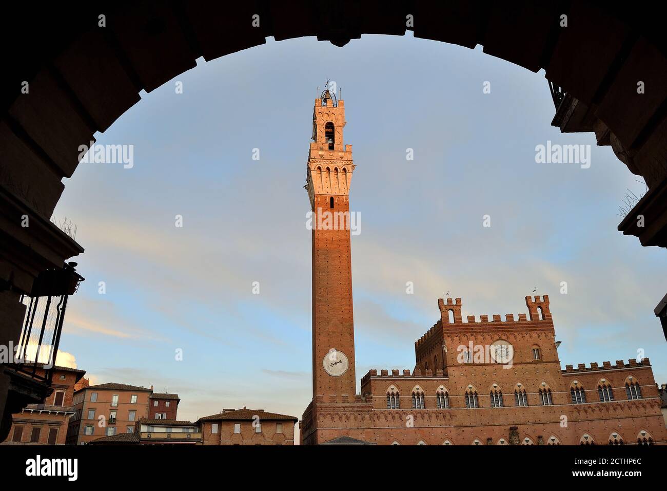 Arch bow arrow hi-res stock photography and images - Alamy