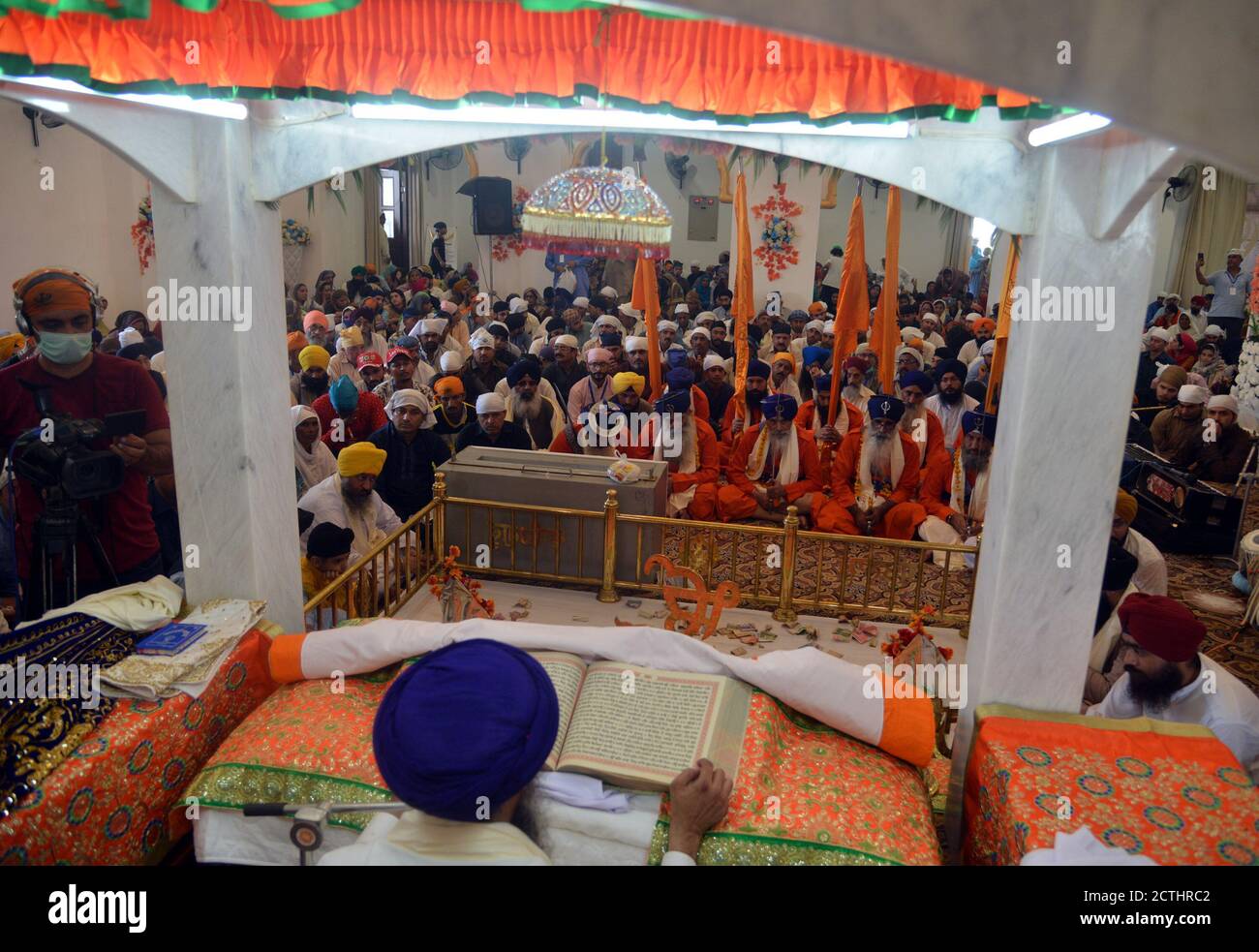 Sikh community in large numbers from Pakistan and other countries are ...